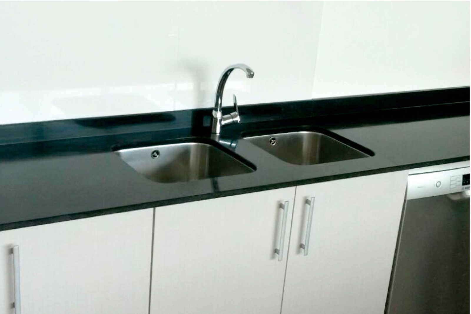 Negro Zimbawe » Granitos Cabaleiro