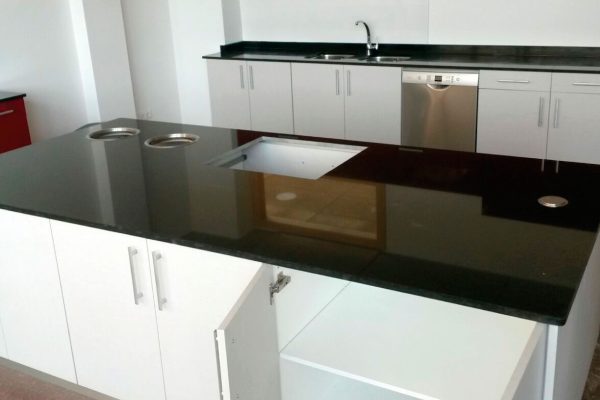 Negro Zimbawe » Granitos Cabaleiro